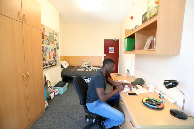 Student Houses (Colum Road/Place) - Study - Cardiff University